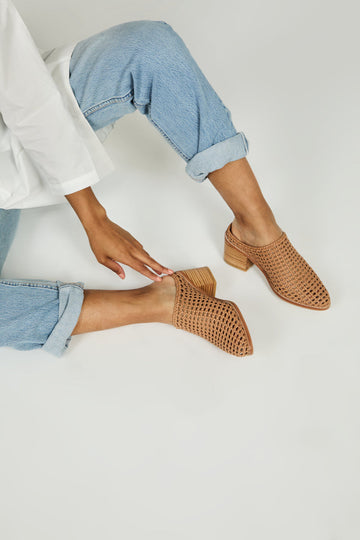 Clogs – Intentionally Blank