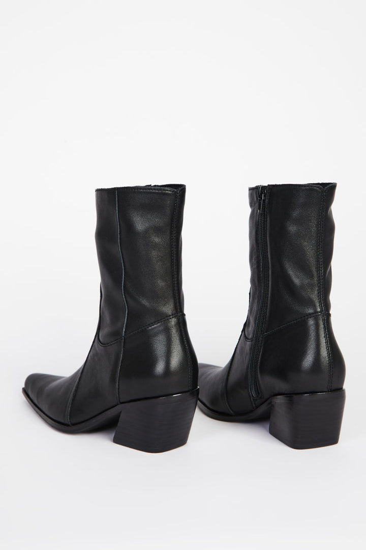 MATTIE HEELED BOOT – Intentionally Blank
