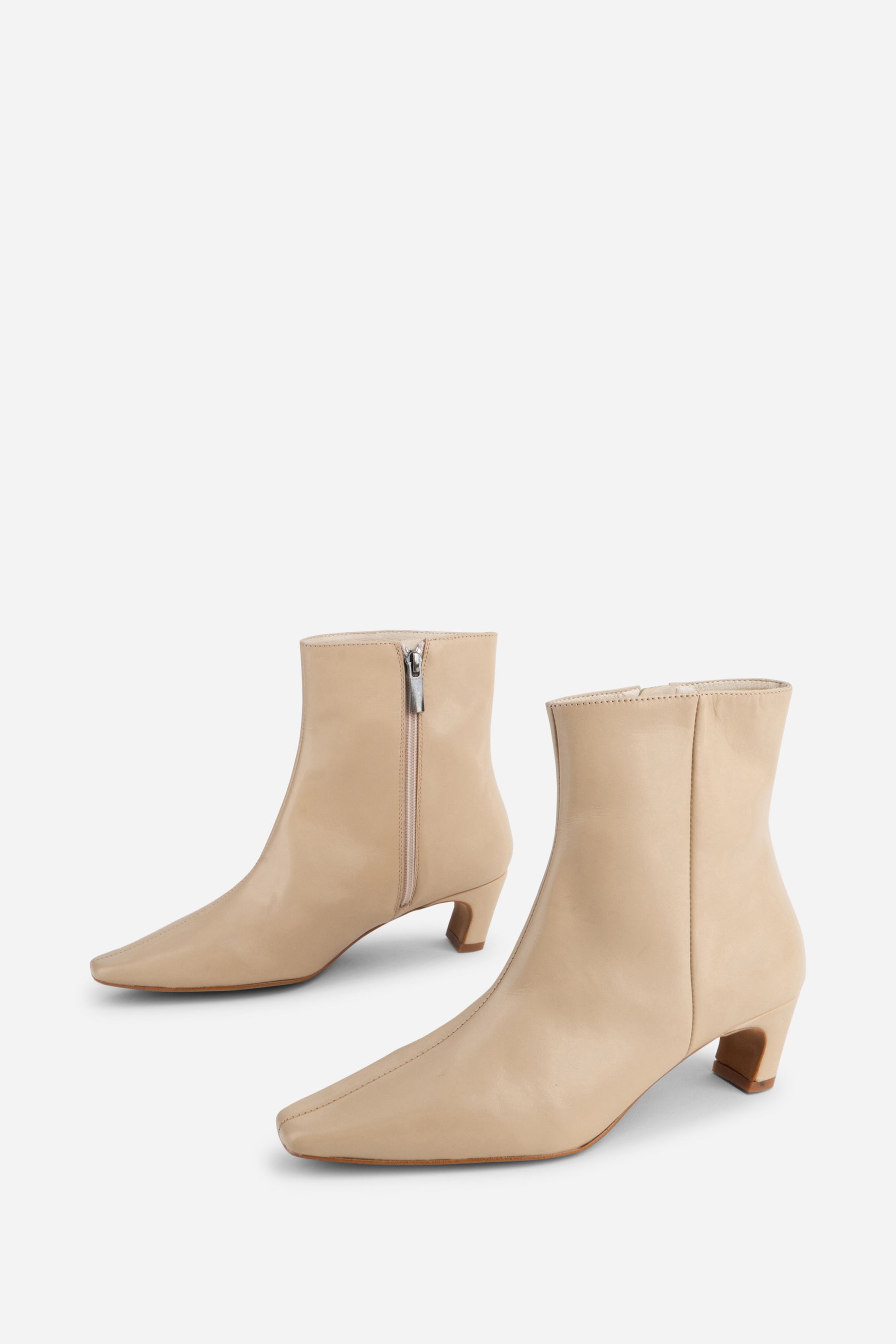 LEXI KITTEN HEEL ANKLE BOOT – Intentionally Blank