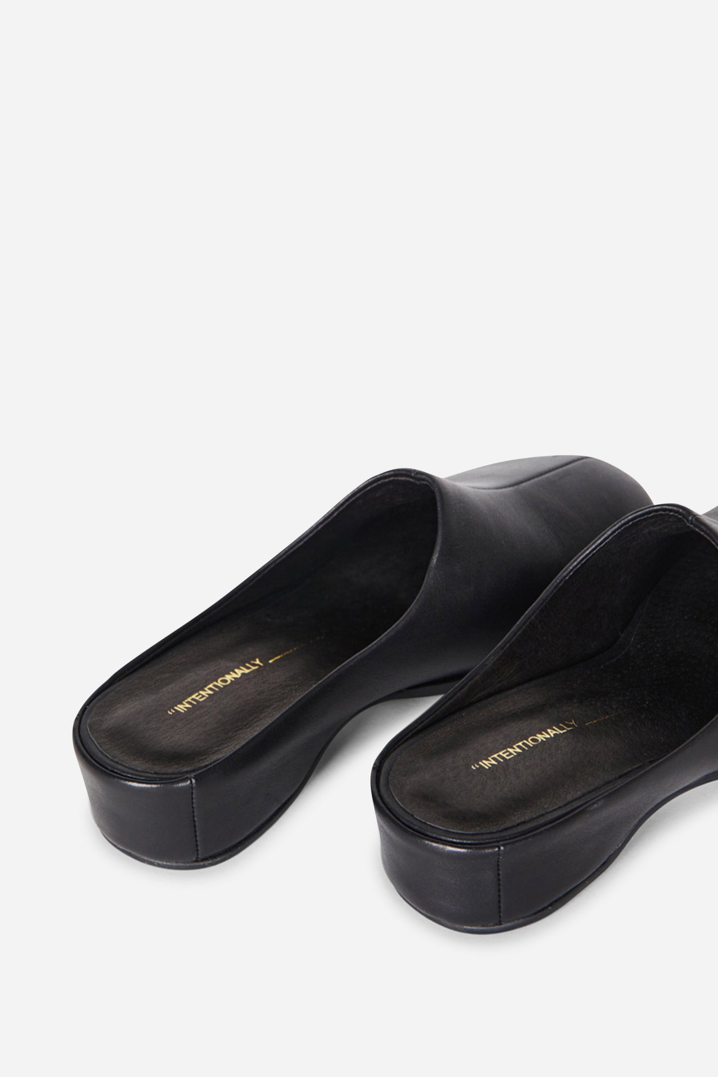SHIFT LEATHER BUBBLE CLOG – Intentionally Blank