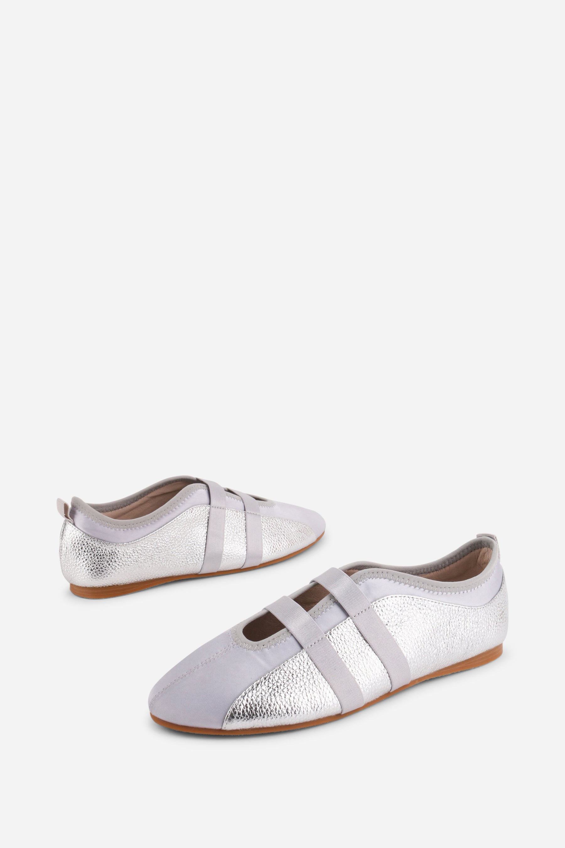 Flats – Intentionally Blank