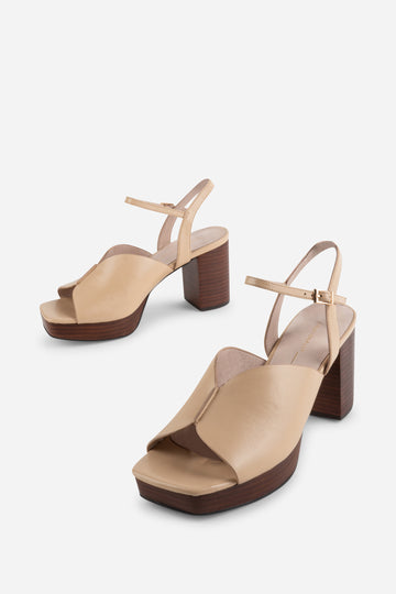 ZURICH STACKED WOOD PLATFORM HEEL – Intentionally Blank